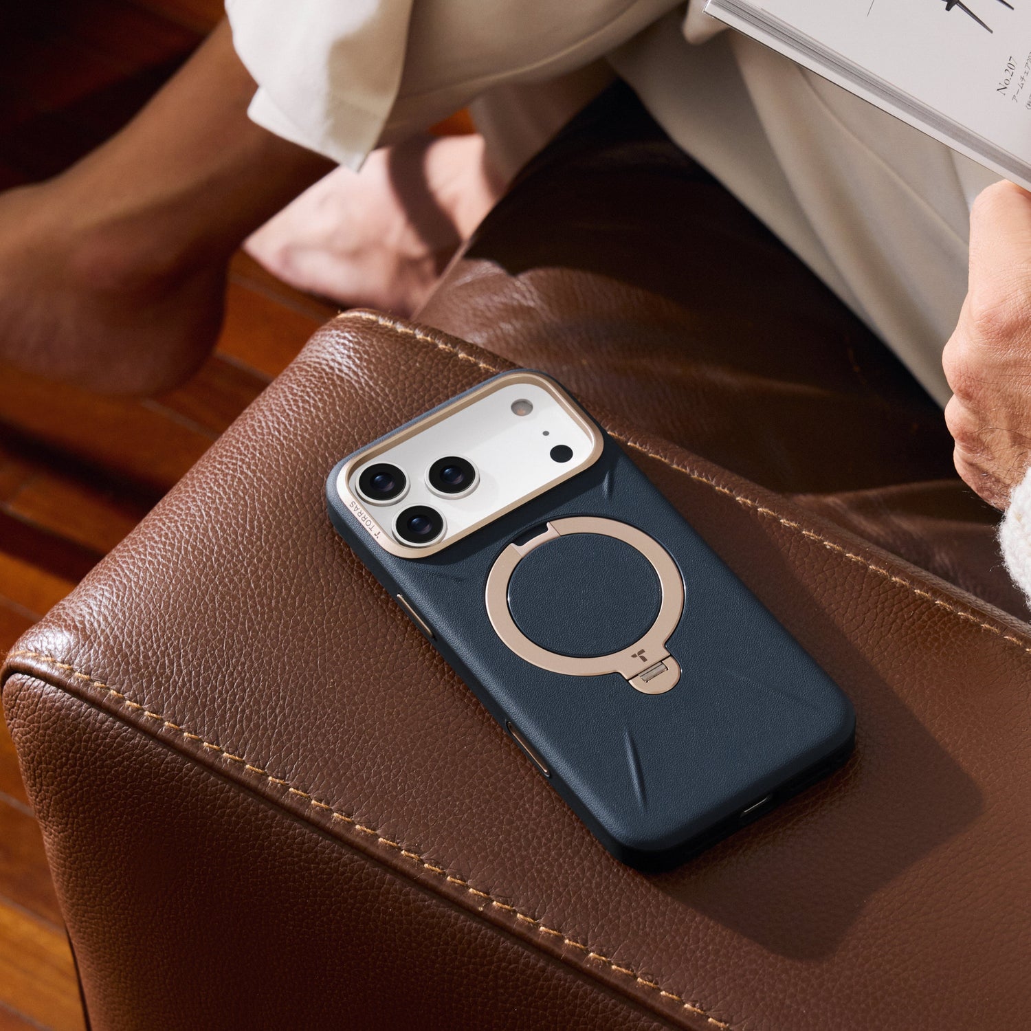 Ostand Q3 レザートーンスタンドケース（iPhone 17シリーズ用） – TORRAS-JP